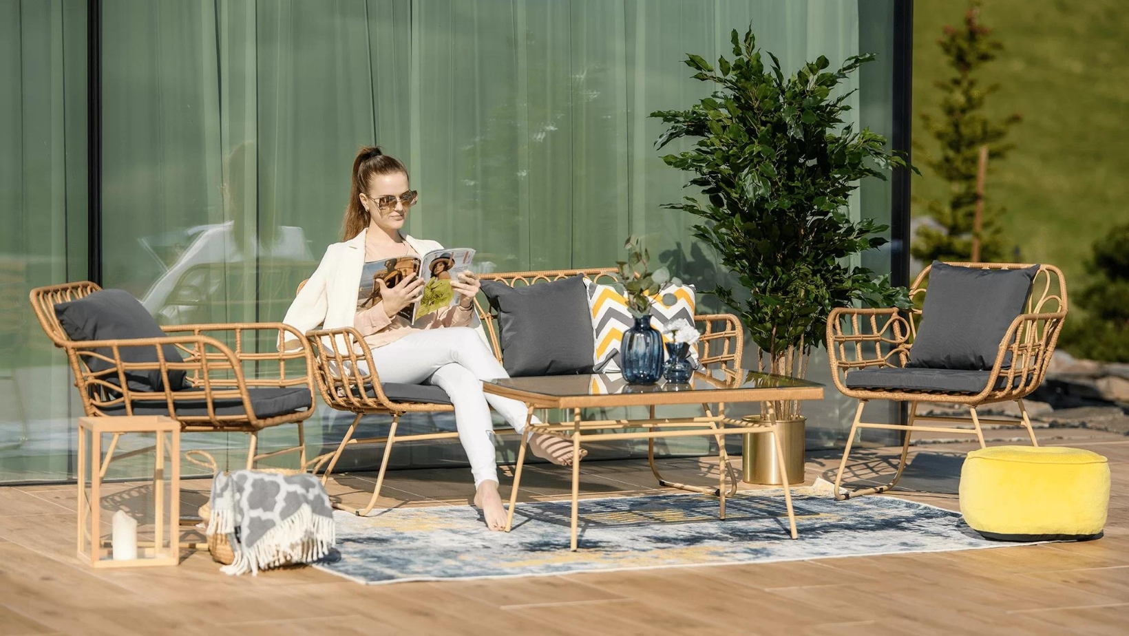 Transforma-ti terasa si gradina intr-un spatiu elegant si confortabil ...